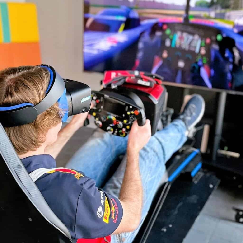 RoarFun™ motion Formula simulator for Oracle Red Bull Racing